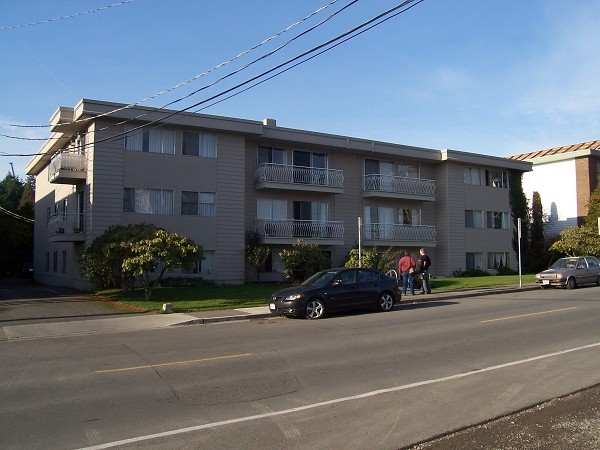 White Stone Manor - 1497 Martin Street, White Rock - Goodman Commercial ...